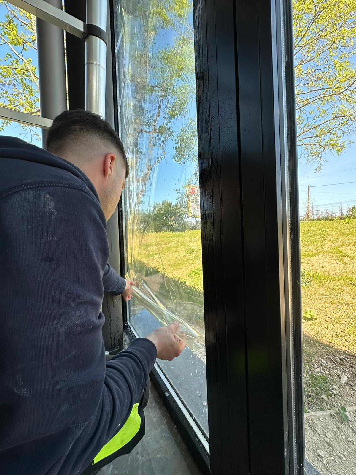 Les films anti-UV ‣ Préserver vos produits des UV ‣ PURE-COM